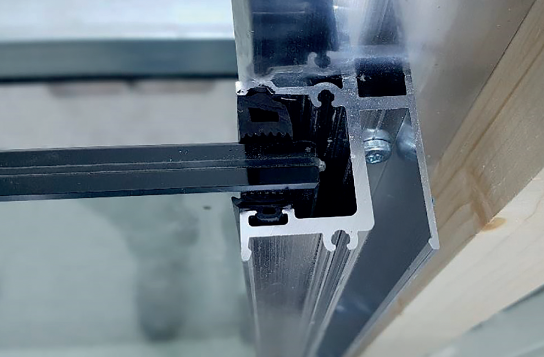 ALAS INFINITY, novo sistema de guarda-corpo em vidro laminado ...